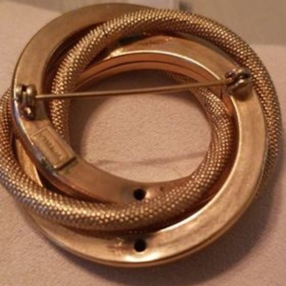 Marvella | Jewelry | Vintage Marvella Gold Tone Brooch | Poshmark